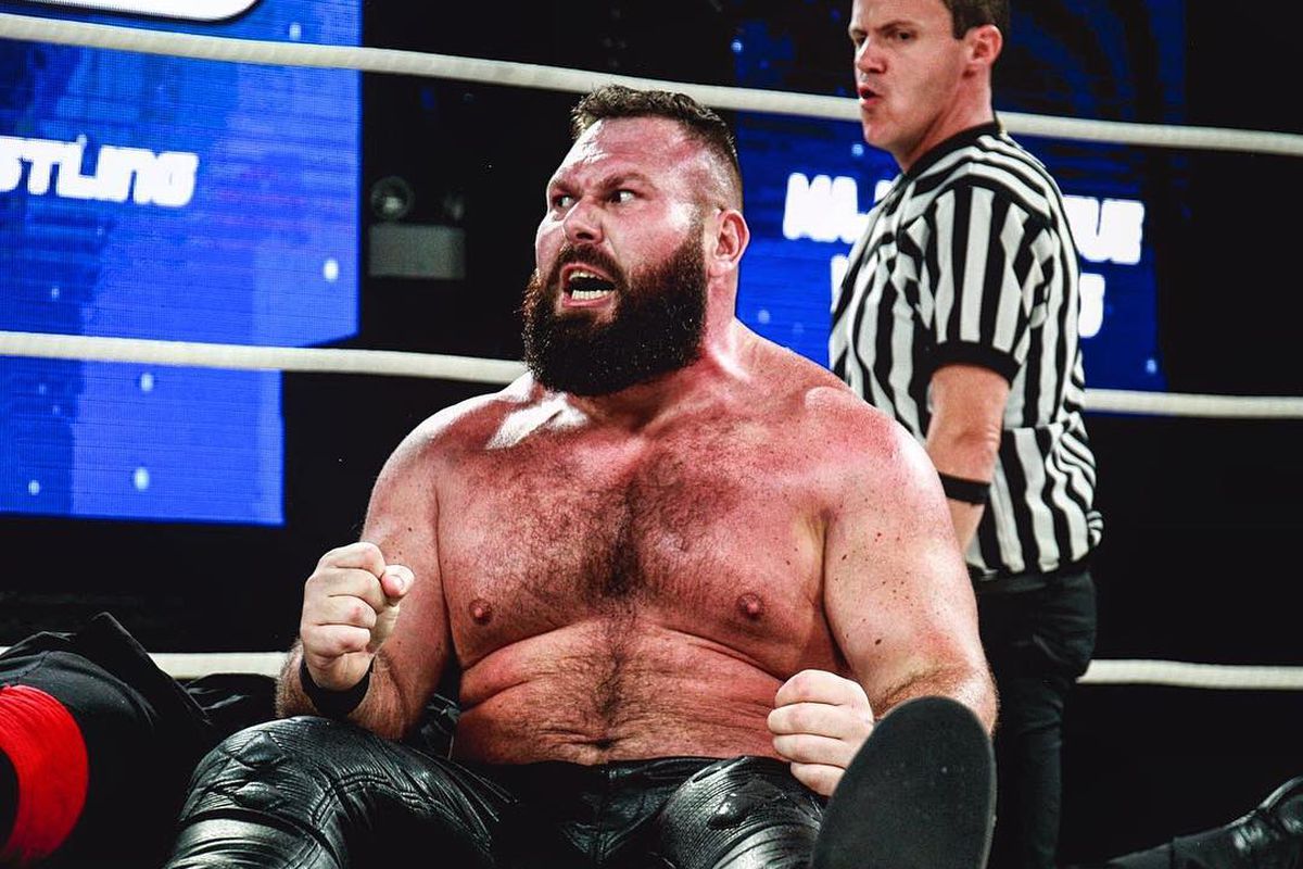 El luchador Mike Parrow sale del armario y afirma que llegó a recurrir ...